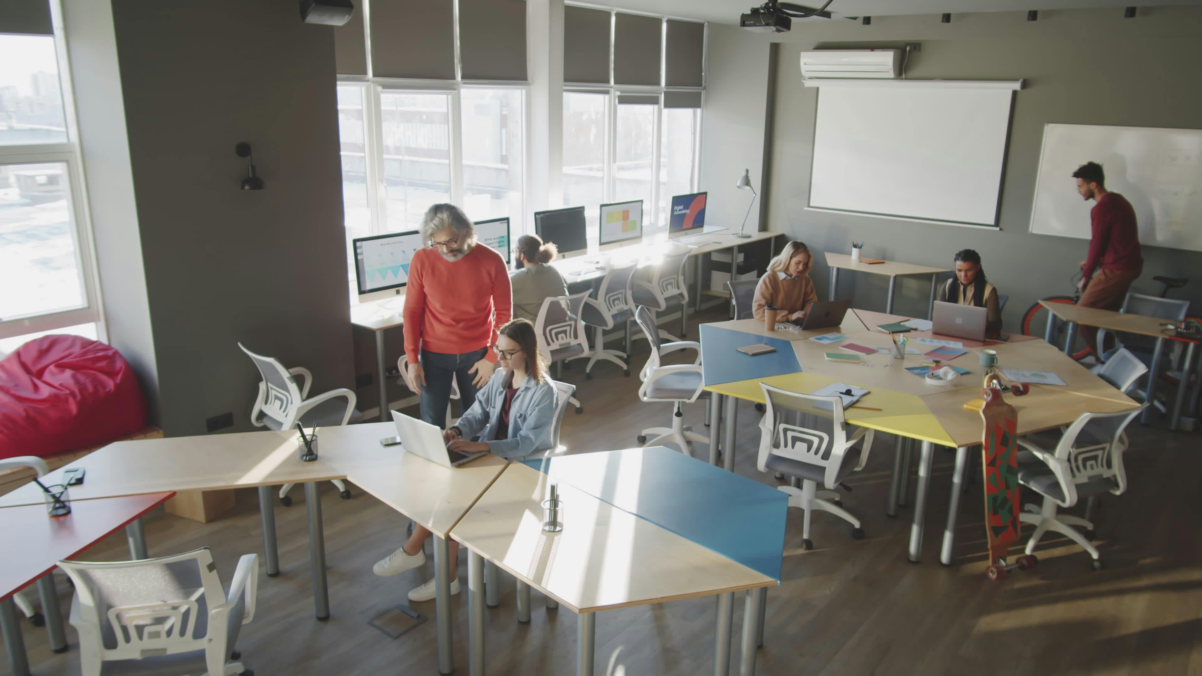 Discover co-working-environment, a story-driven footage